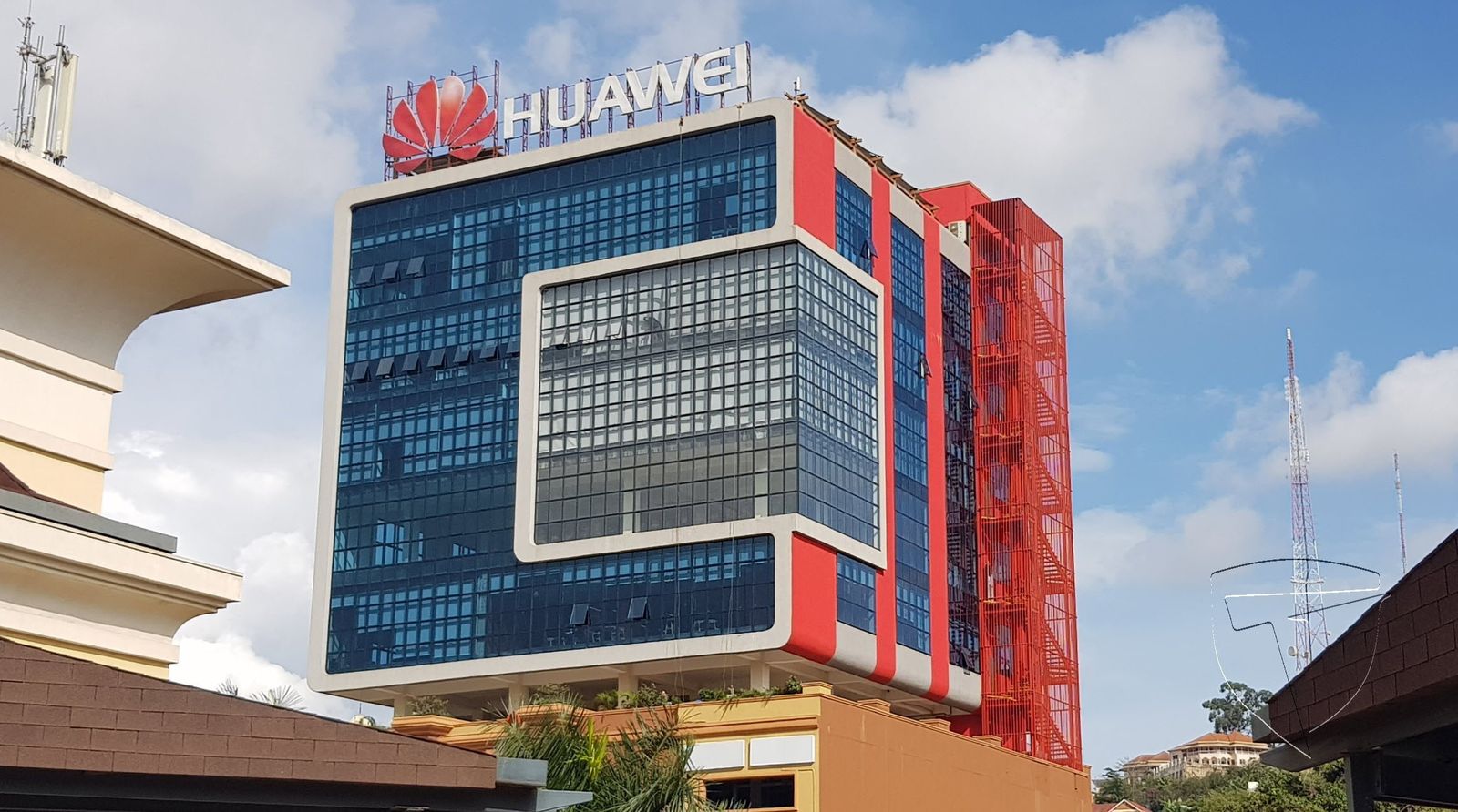 Huawei Uganda announces a new free virtual Artificial Intelligence ...